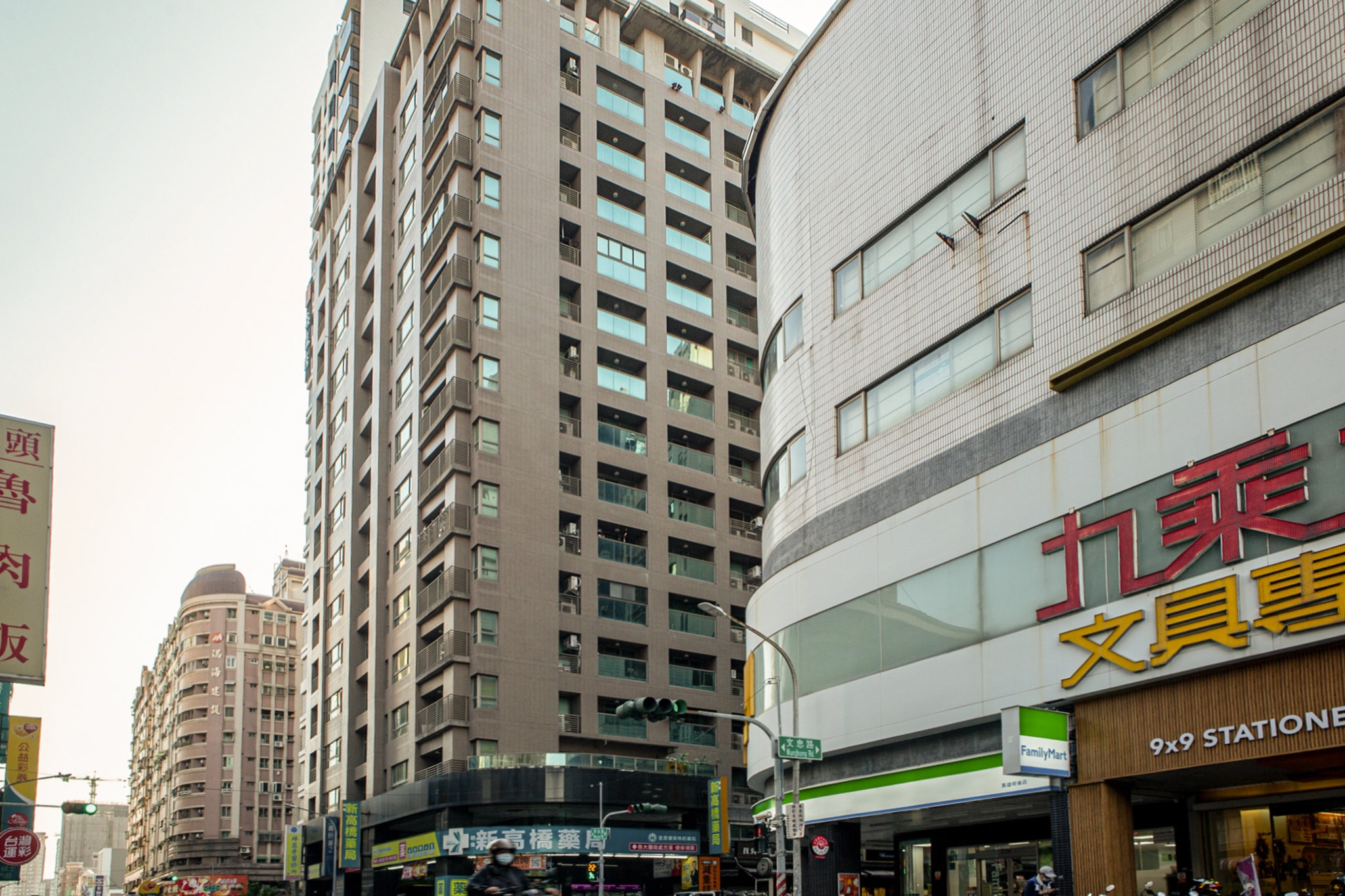 The Phantom Investor: How a Wanted Meth Kingpin Posed as a Tycoon in ...