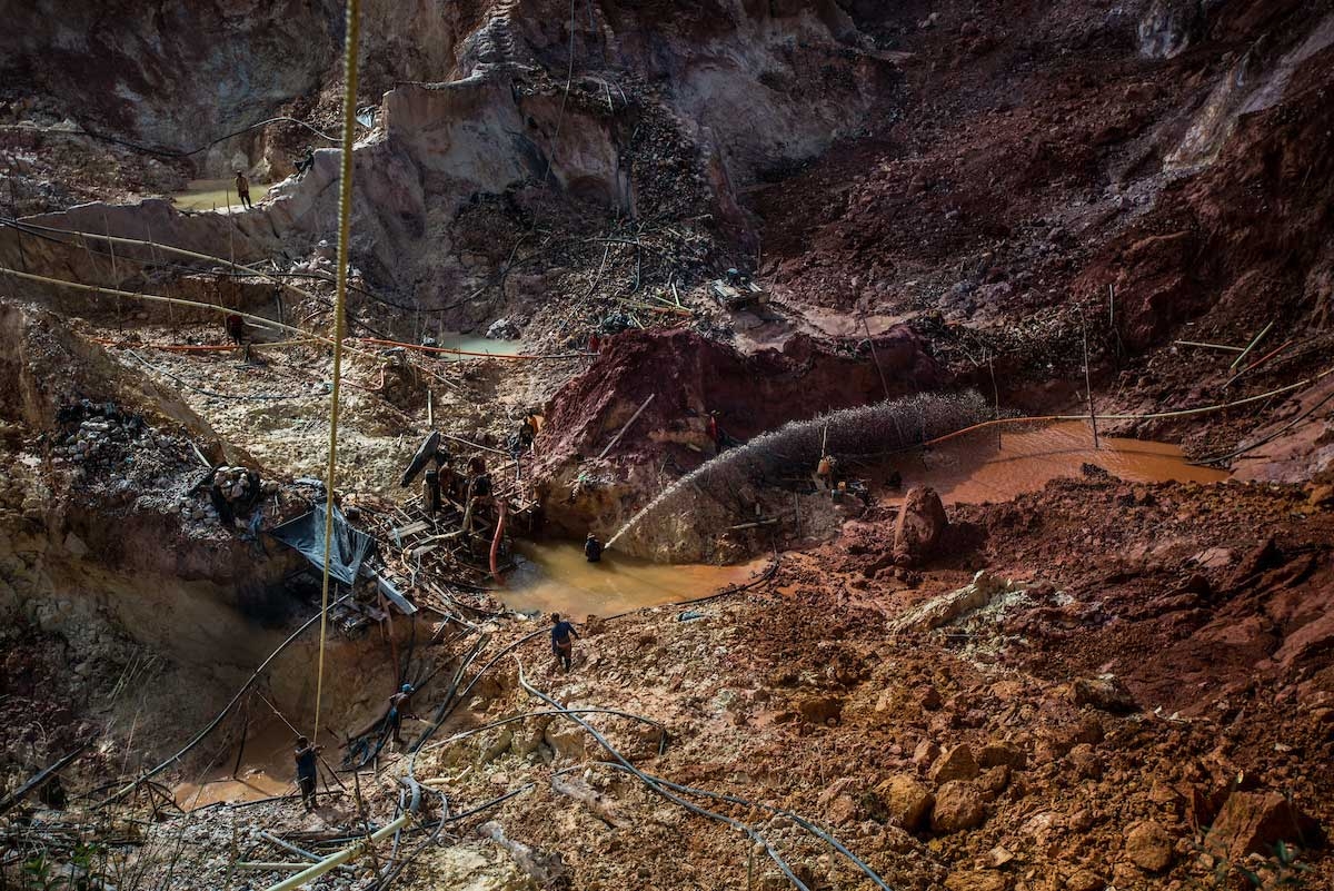 Conflict-Tainted Venezuelan Gold Entered World Market Through Caribbean ...