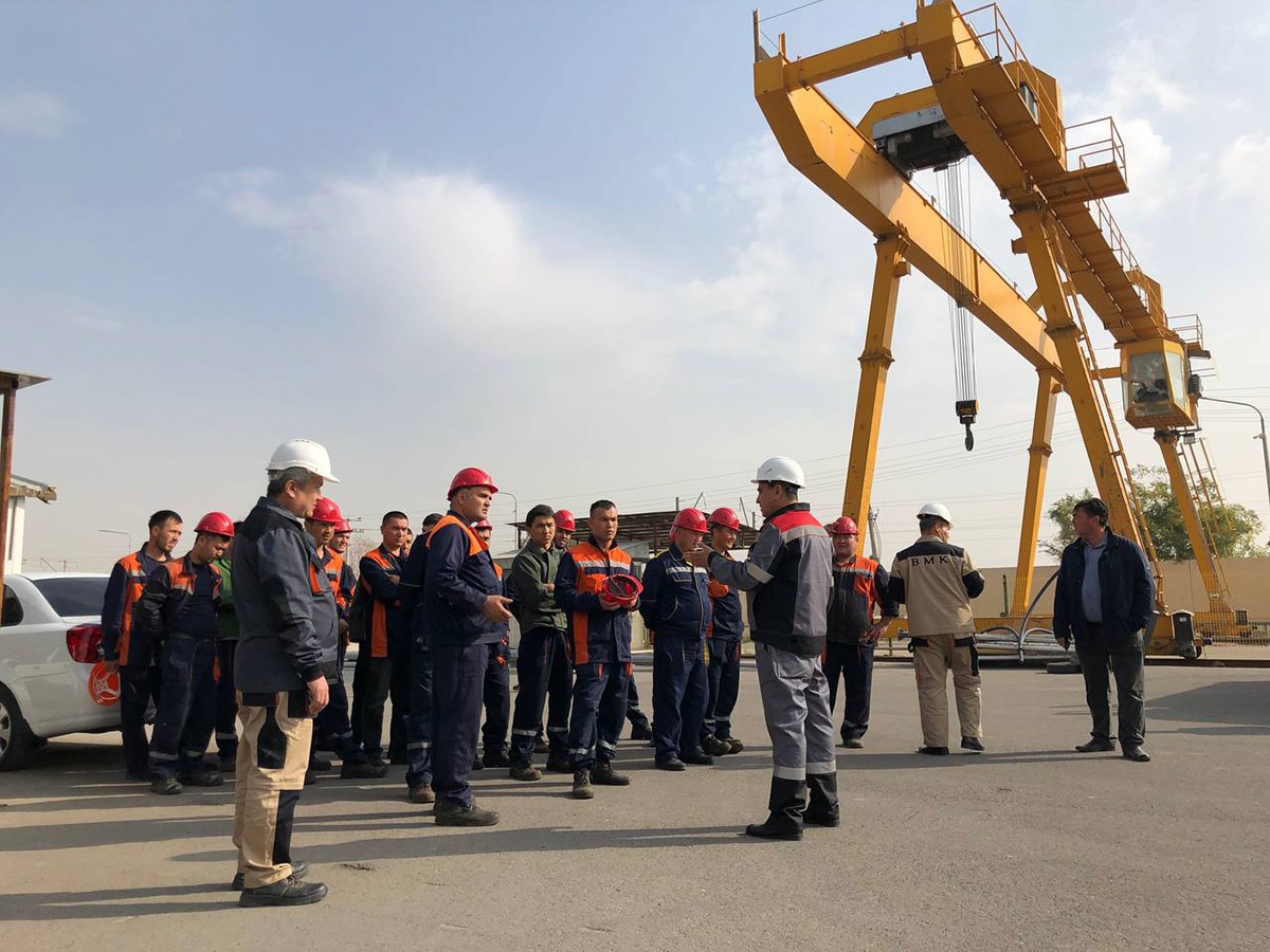 A Top Uzbek Official, a Leading Businessman — and the Unknown Woman Who ...